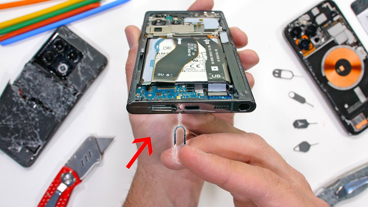 Android: Das passiert, wenn das SIM-Tool in das falsche Loch gesteckt ...