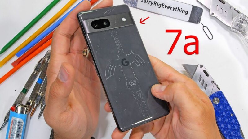 Pixel 7a: Googles neues Smartphone im Teardown - Zerlegen des Geräts ...